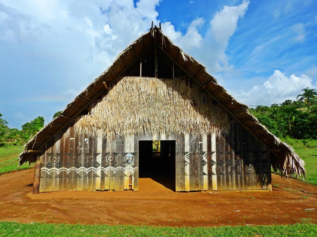 Travel off the beaten track: Stuck in the middle, Mitú