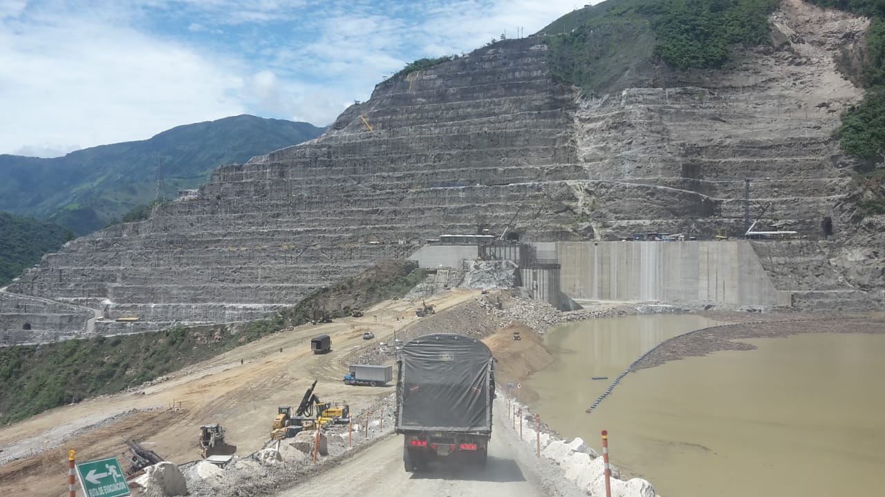 Cauca river recedes as Hidroituango dam closures threaten environmental ...