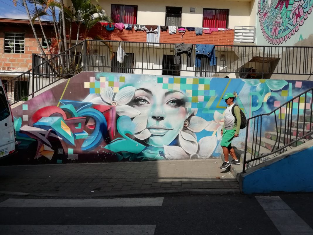 Exploring the legendary Comuna 13 with local guides