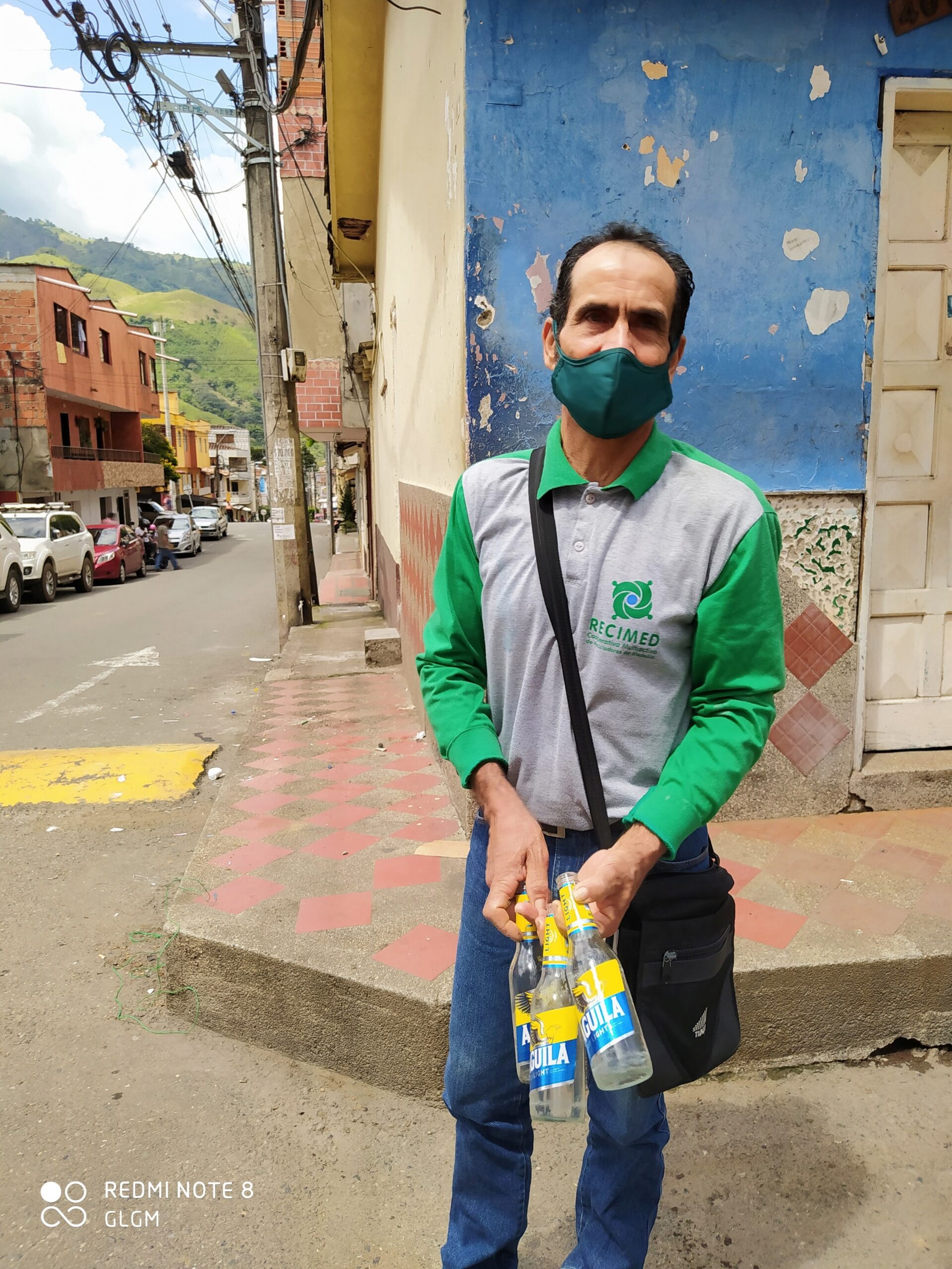 Litter picking during the pandemic: the workers ensuring Colombia keeps ...